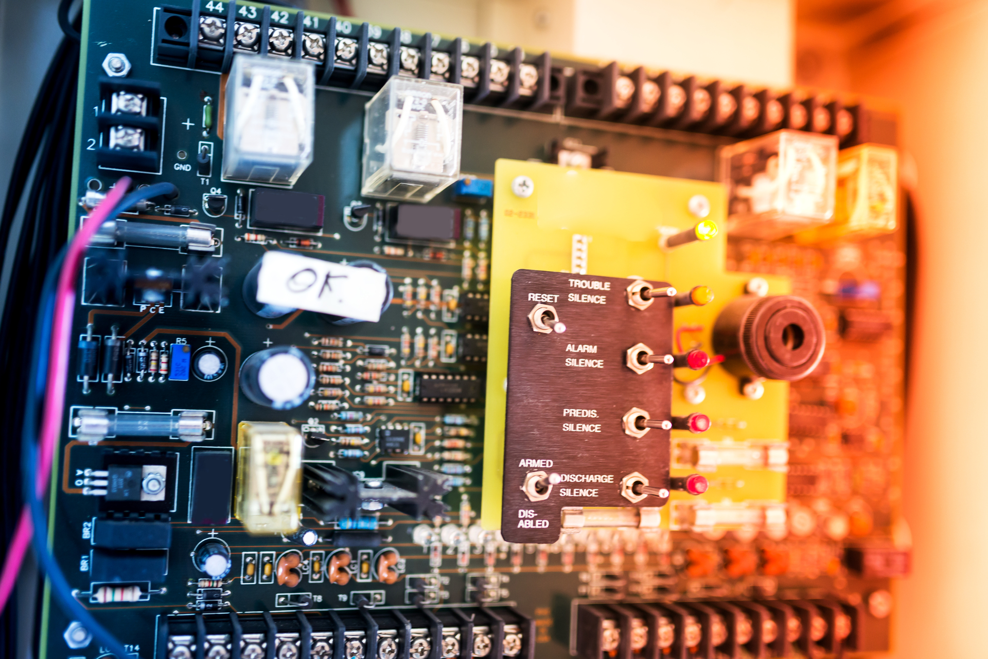 PLC หัวใจสำคัญของการควบคุมอัตโนมัติในอุตสาหกรรมยุคใหม่ - DEVDEVA